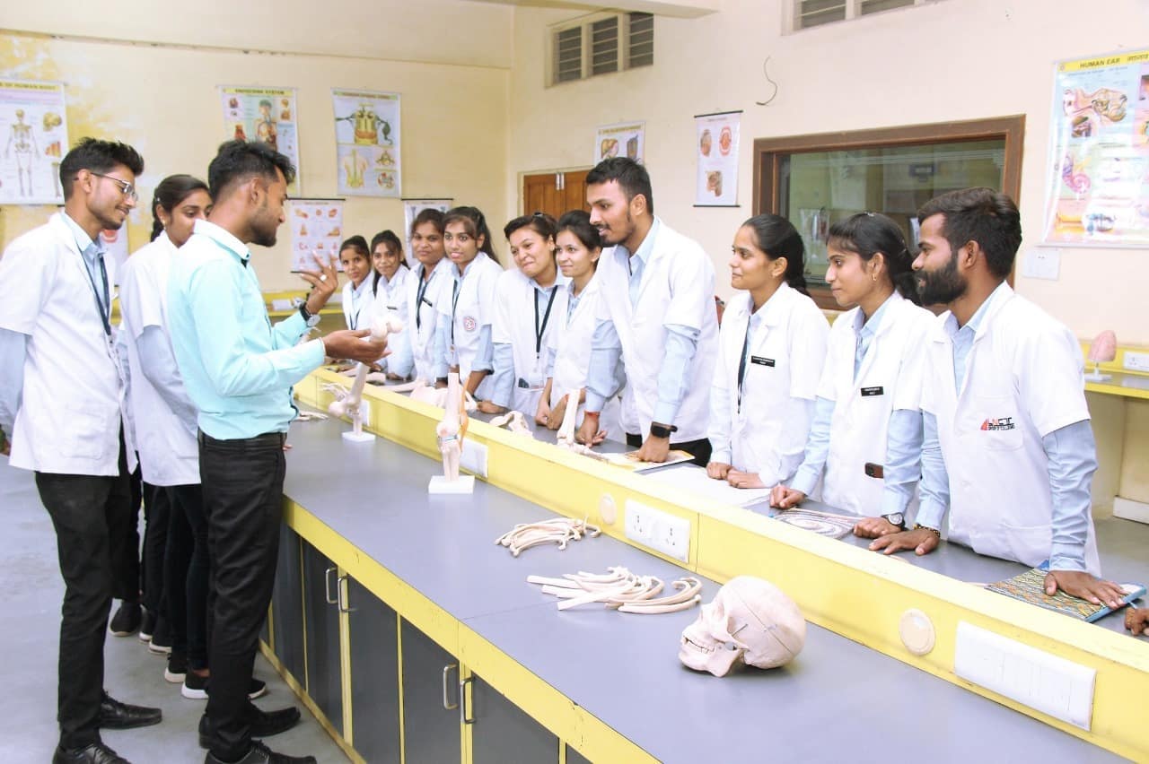 Paramedical Labs - JNCT Professional University